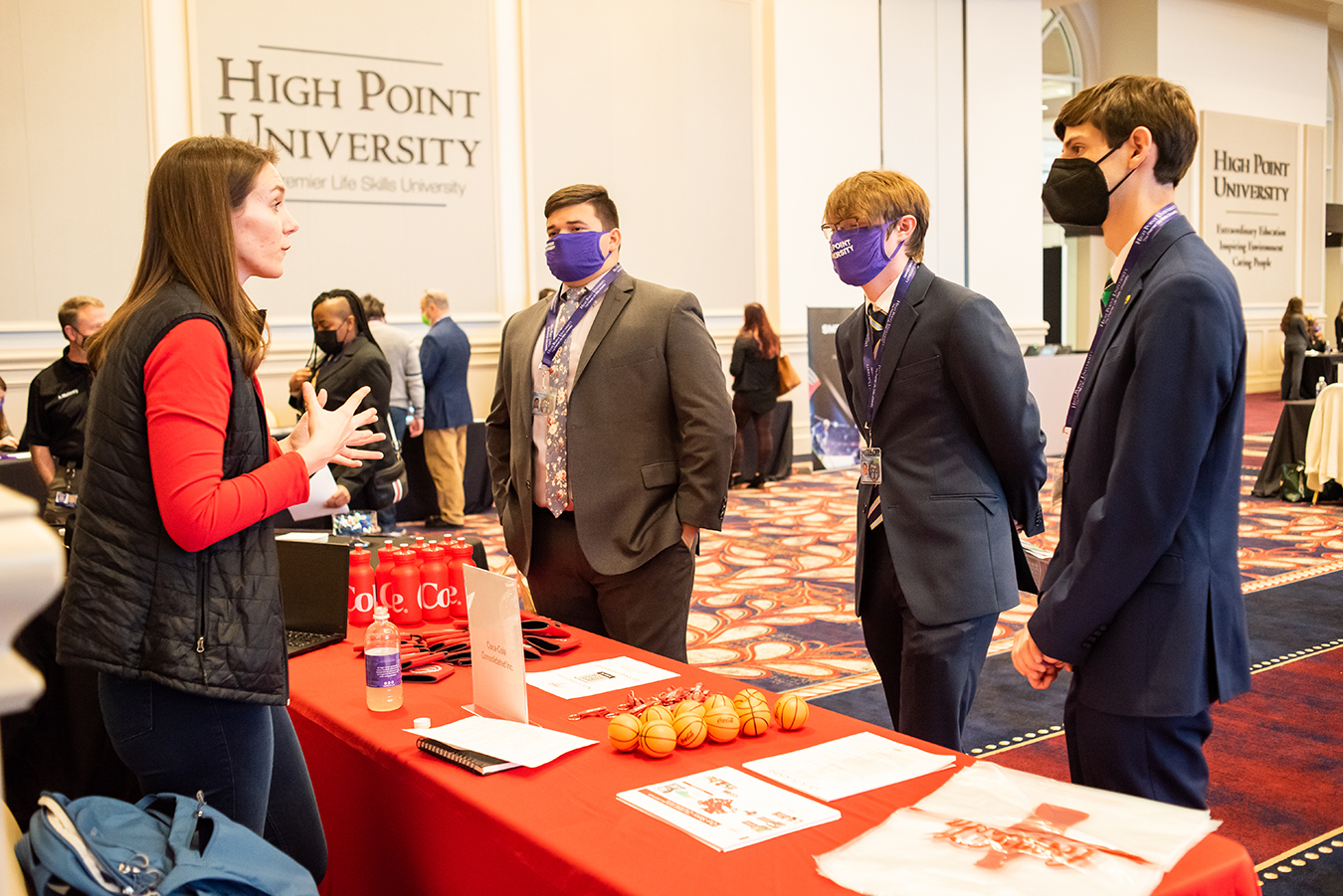 HPU Students Build Their Professional Networks at Career and Internship Expo | High Point University